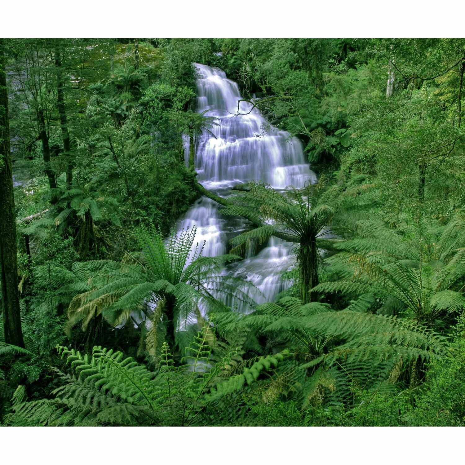 GlassArt | Splashback Waterfall in Colour H: 750mm, W: 600mm | Mitre10